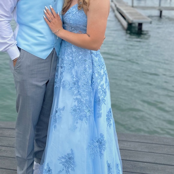 Dresses | Prom Dress Only Worn Once | Poshmark